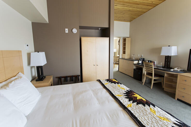 Aanii Boozhoo. Greetings and Welcome to the New Manitoulin Hotel ...